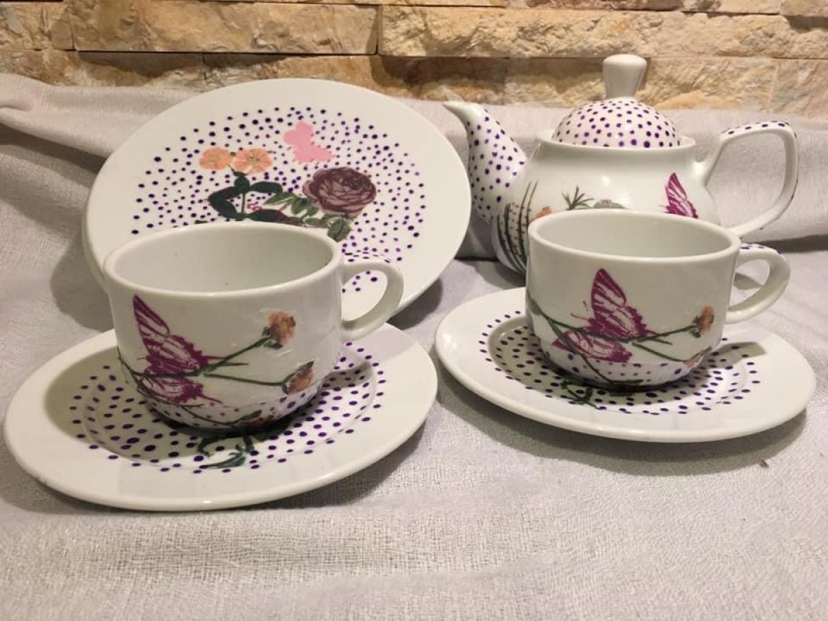 Trendy tea set - Cotzl - Come To The Light Initiative